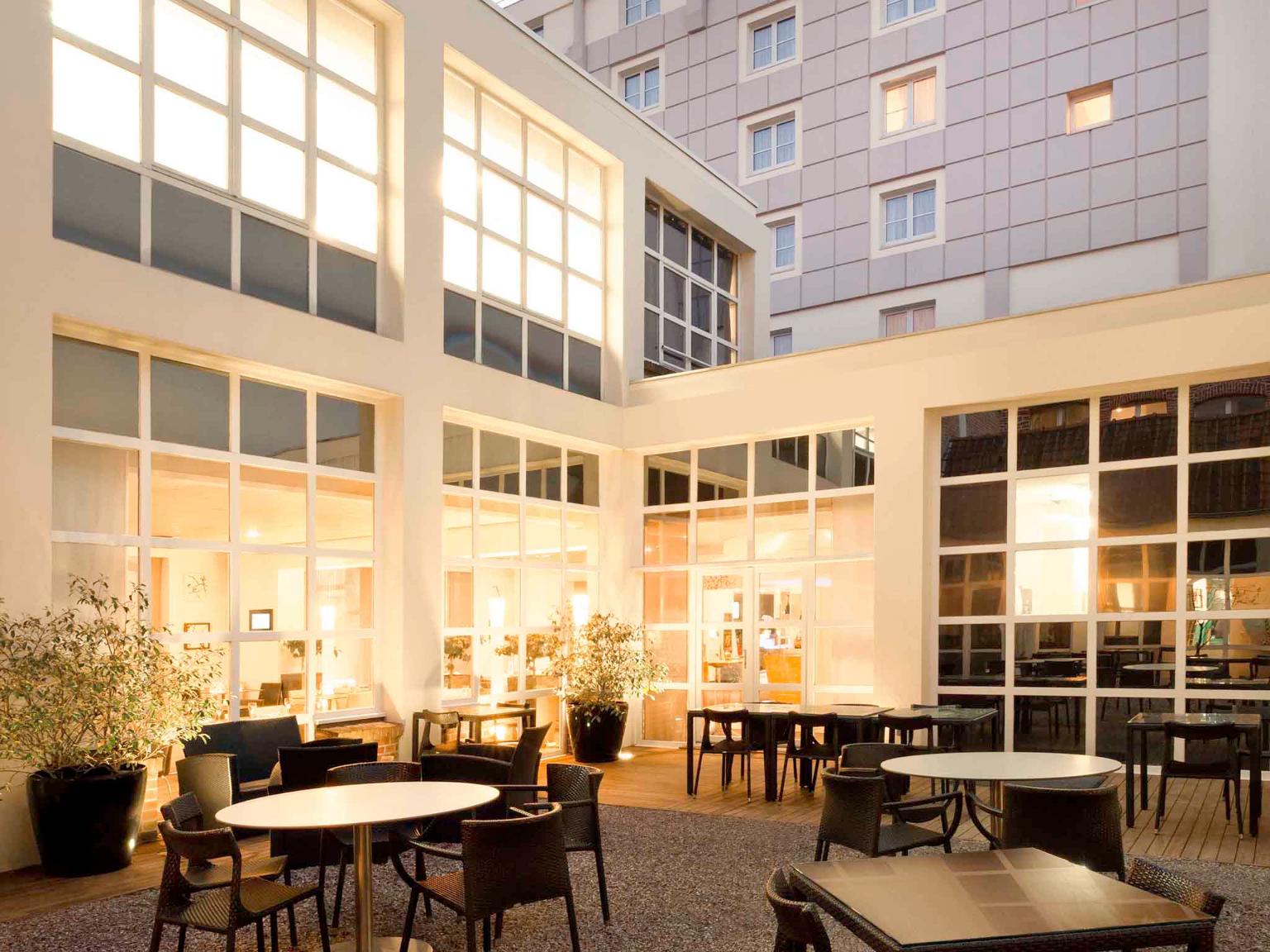 Novotel Lille Centre Grand Place - Hôtel, 116 rue de l'Hopital ...