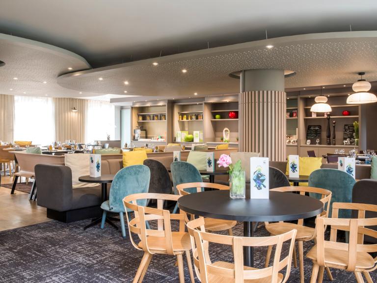 Novotel Nice Centre Vieux Nice - Hôtel, 8/10 Esplanade du Parvis de l ...